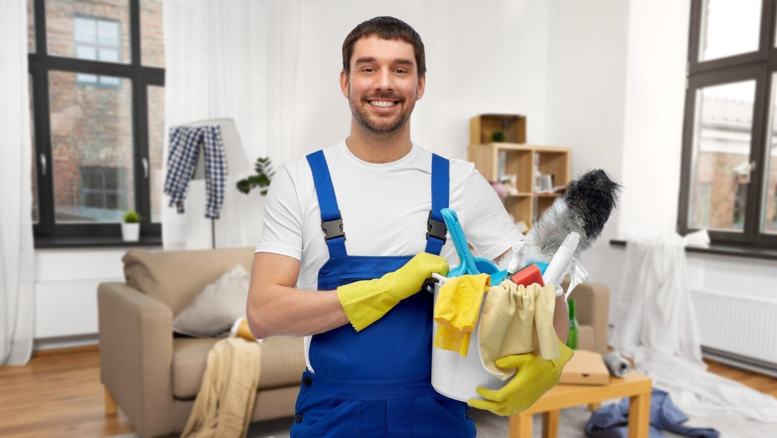 6 Essential Tools You Need to Start a Remote Cleaning Business